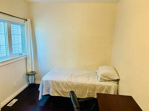 Luxury 4Bed, Jacuzzi, 3 Bath, High Ceiling with 4 rooms- vacant | Room ...