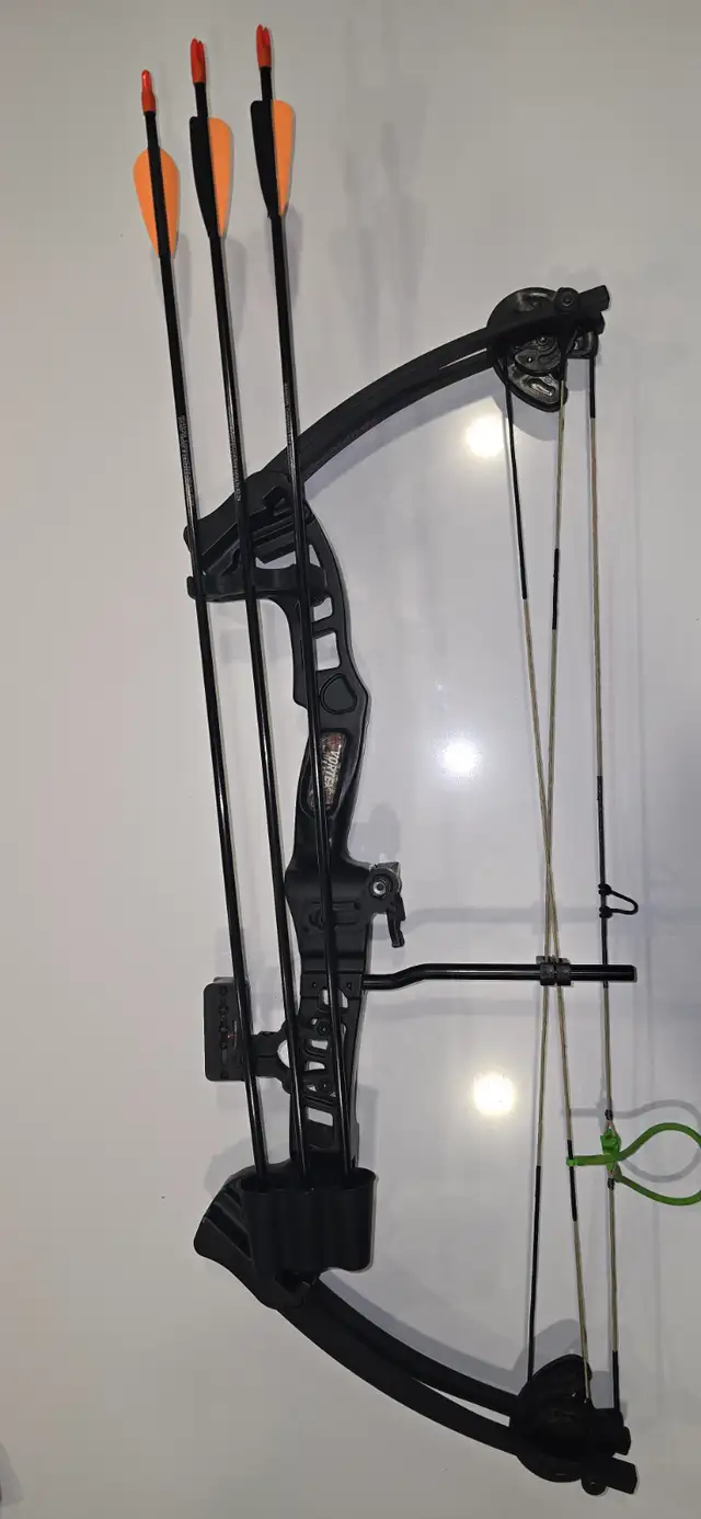 Complete Youth Compound Bow Set | Fishing, Camping & Outdoors | Ottawa ...