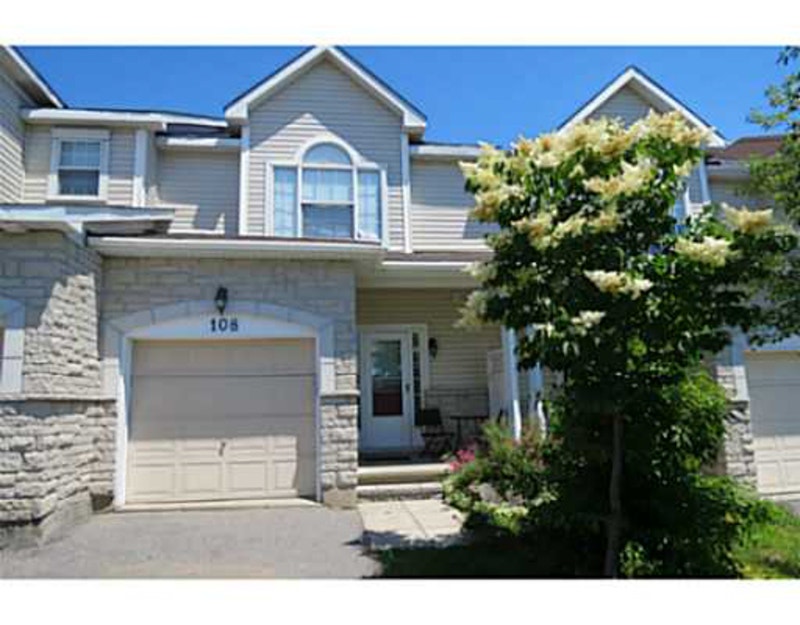 Beautiful two-story unit with 3 bedroom, 2.5 bath | Long Term Rentals ...