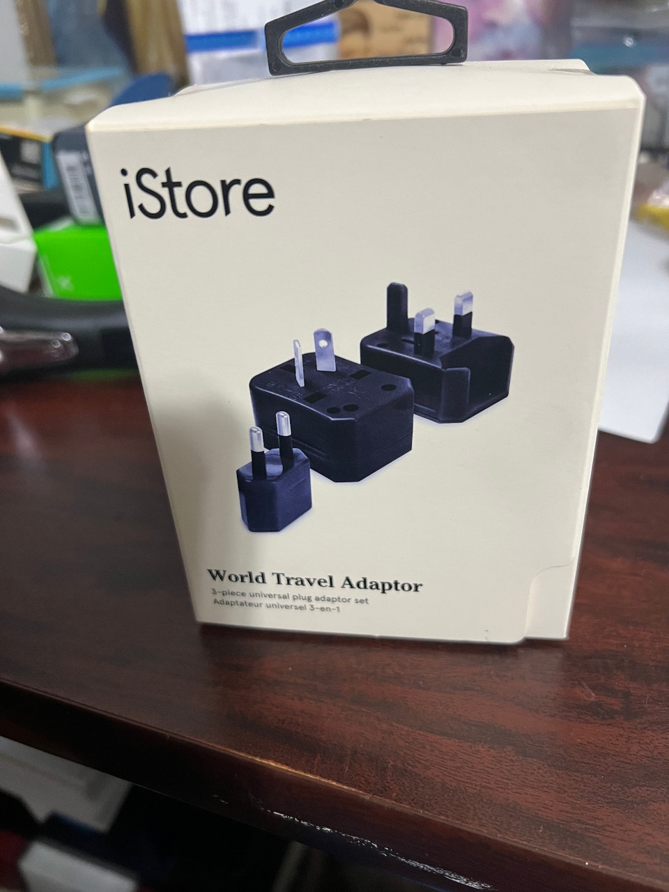 iSTORE WORLD TRAVEL ADAPTER 3- PIECE UNIVERSAL PLUG ADAPTER SET ...
