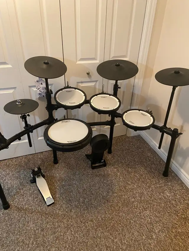 Roland TD17 vers 2 w/ Upgraded Thin Cymbals & Rack | Drums & Percussion ...