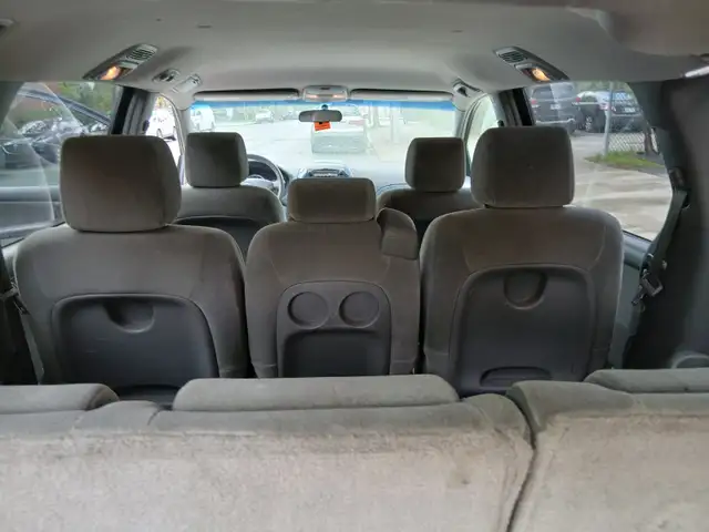 VAN TOYOTA SIENNA 8 SEATER GOOD MACHINE | Cars & Trucks | City of ...