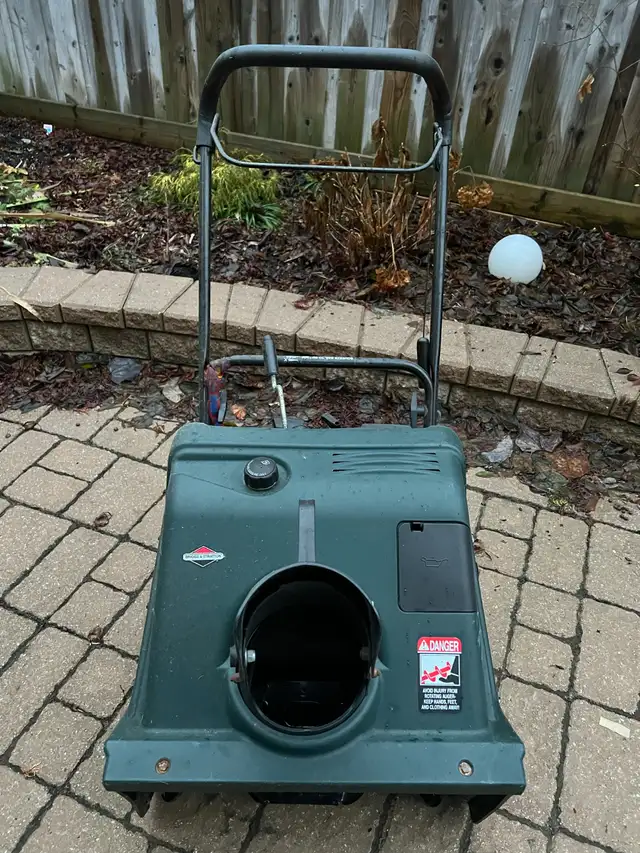 Craftsman 21" Snow Blower with Push Start amd New Rubber Shoes | Snowblowers | Markham / York ...