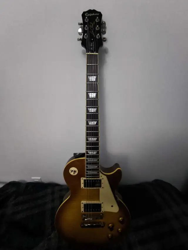 Epiphone Les Paul Traditional Pro | Guitars | City of Toronto | Free ...