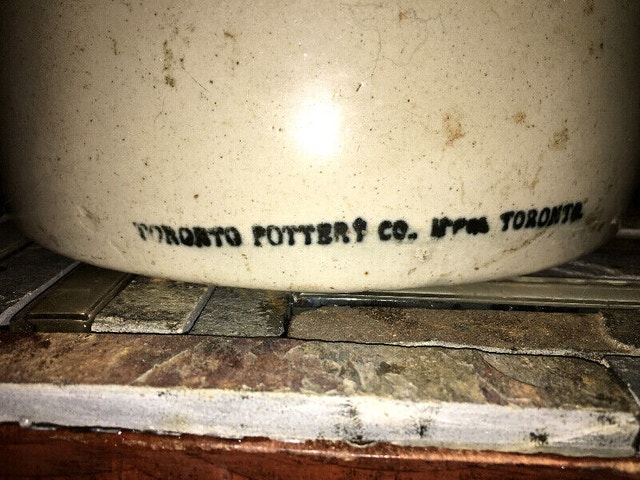 Vintage Toronto Pottery & Co. 1 gallon stoneware whiskey jug | Arts ...