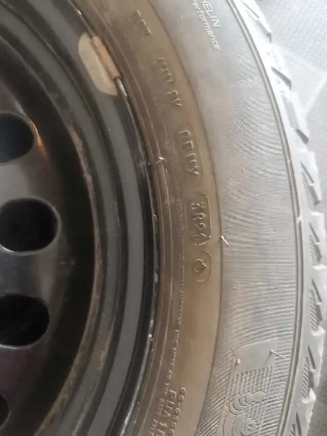 225/55/17 Michelin Winters on Rim with TPMS sensors | Tires & Rims ...