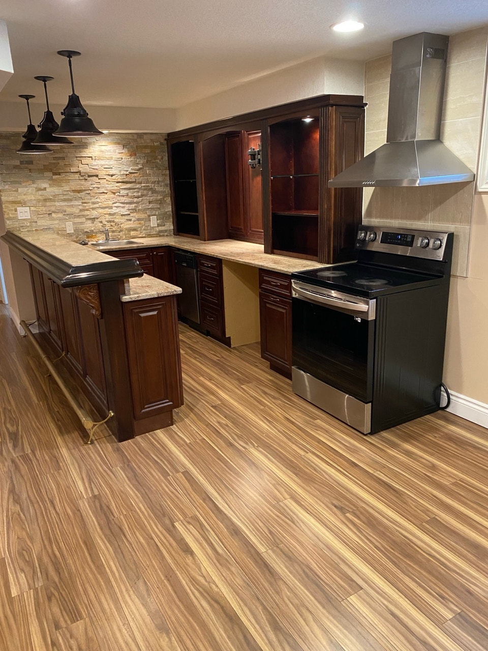 ONE BEDROOM STUDIO APPOINTMENT FOR RENT. OPEN CONCEPT APARTMENT. | Long ...