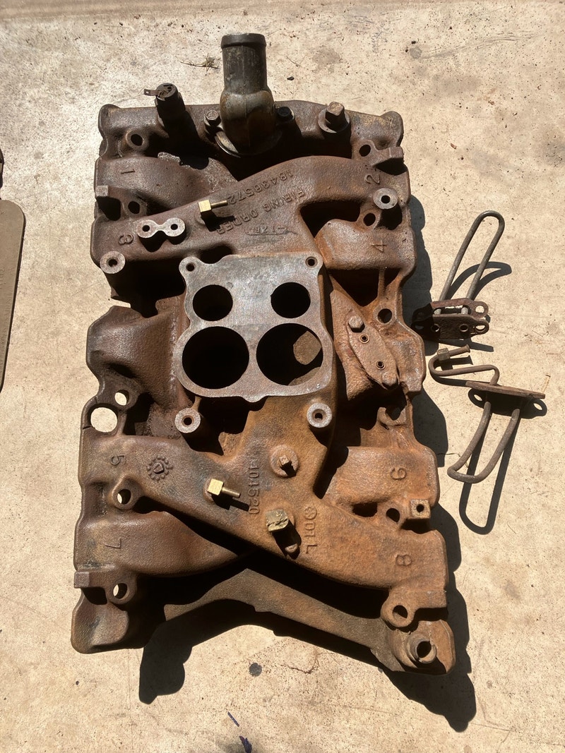 Olds intake manifold & covers | Classic Cars | St. Catharines | Kijiji