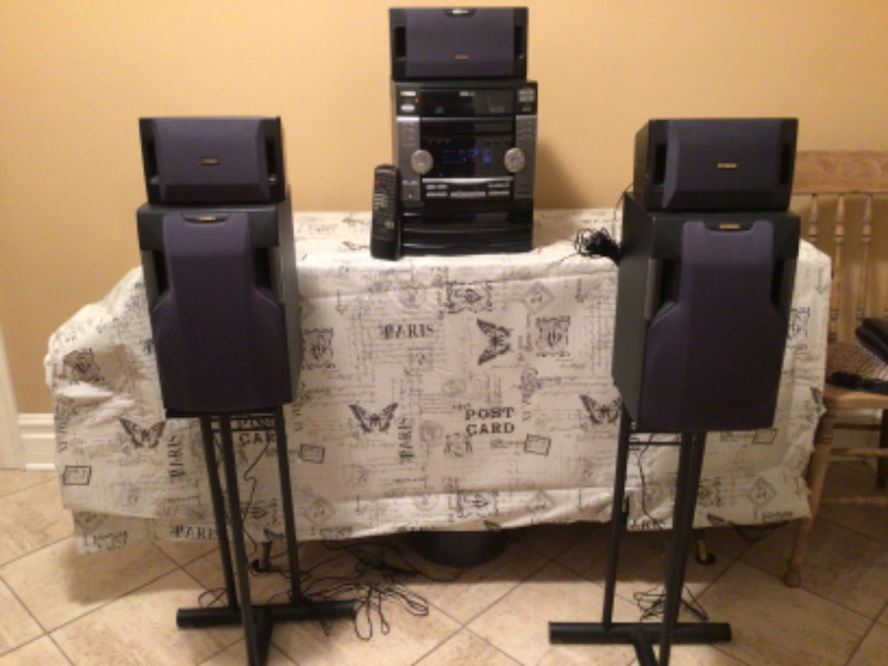 Système de son Fisher 5 hauts parleurs | Haut-parleurs | Sherbrooke ...