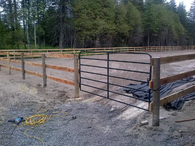 farm fence post driving horse cattle sheep dog and more | Equestrian ...