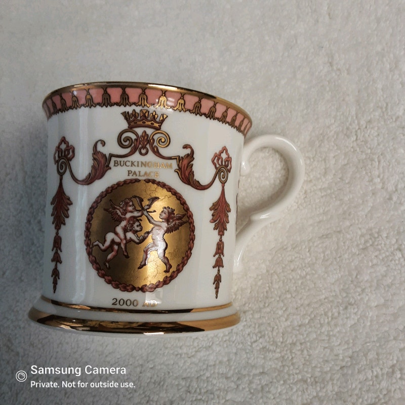 Y2K Millennium Year 2000 AD Buckingham Palace Tea Cup | Arts & Collectibles | Calgary | Kijiji