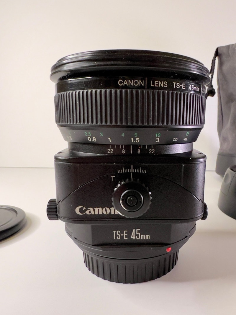 Canon 45mm f2.8 tilt shift | Cameras & Camcorders | Calgary | Kijiji