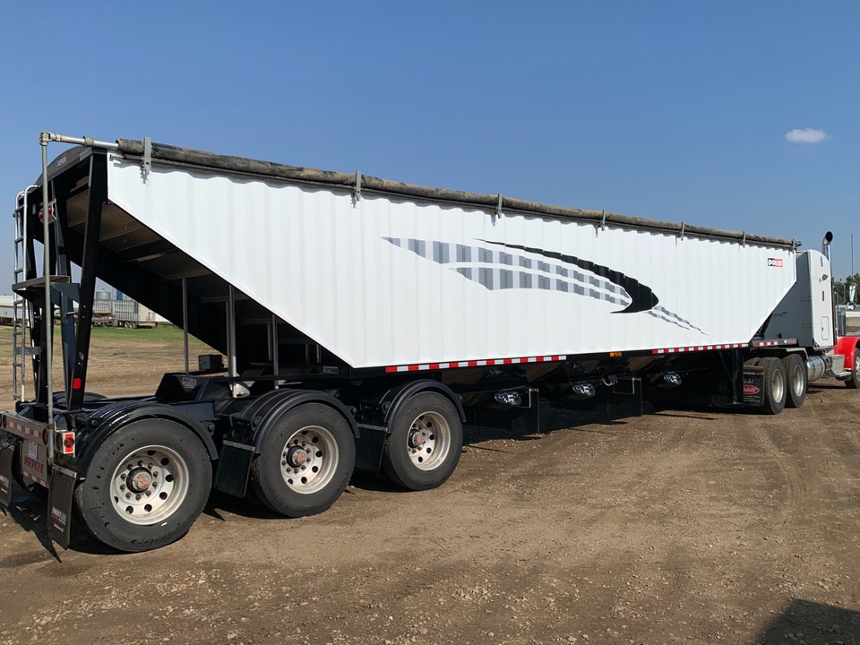 2025 Doepker Tri-axle Grain Trailer | Heavy Equipment | Saskatoon | Free local classifieds - Kijiji