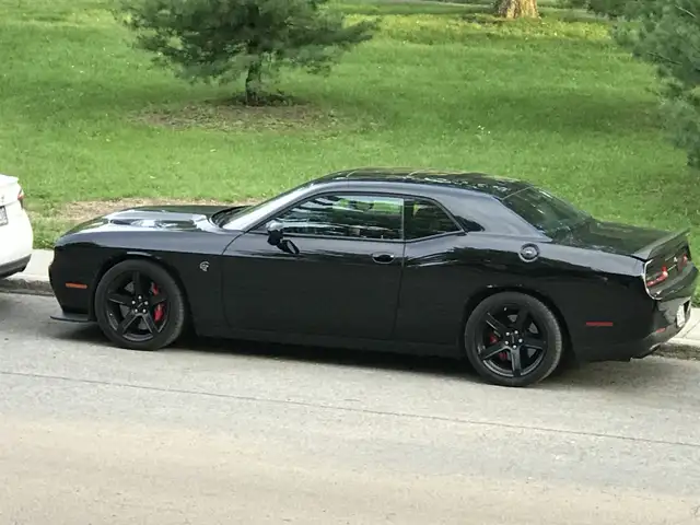 Challenger Hellcat SRT 2017 just Till November 1st 2025 | Classic Cars ...