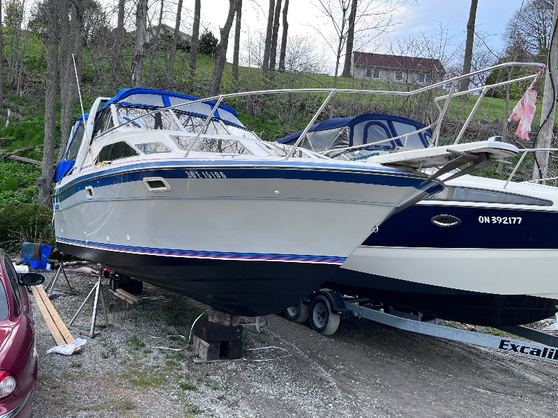 28.8' Bayliner cabin cruiser, includes this years winter storage ...