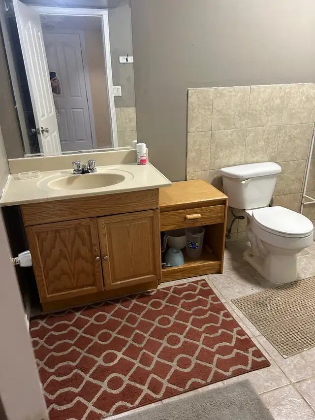 Xtra large room for rent available now | Long Term Rentals | Calgary ...