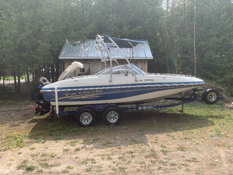 Deck wake Boat 10k in upgrades | Powerboats & Motorboats | Ottawa | Kijiji