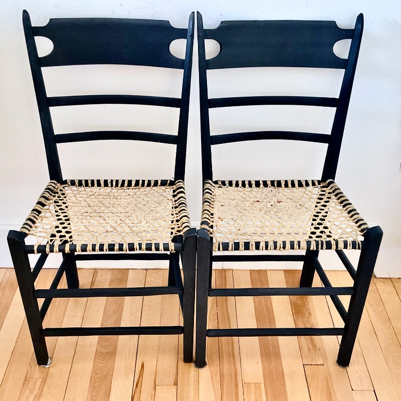 Antiquité Collection Magnifiques chaises en bois peint & babiche | Arts ...