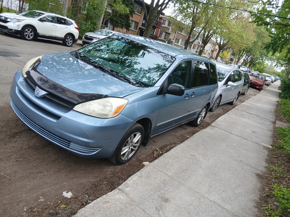 Toyota sienna 2005 Automatic ce 8 passinger | Cars & Trucks | City of ...