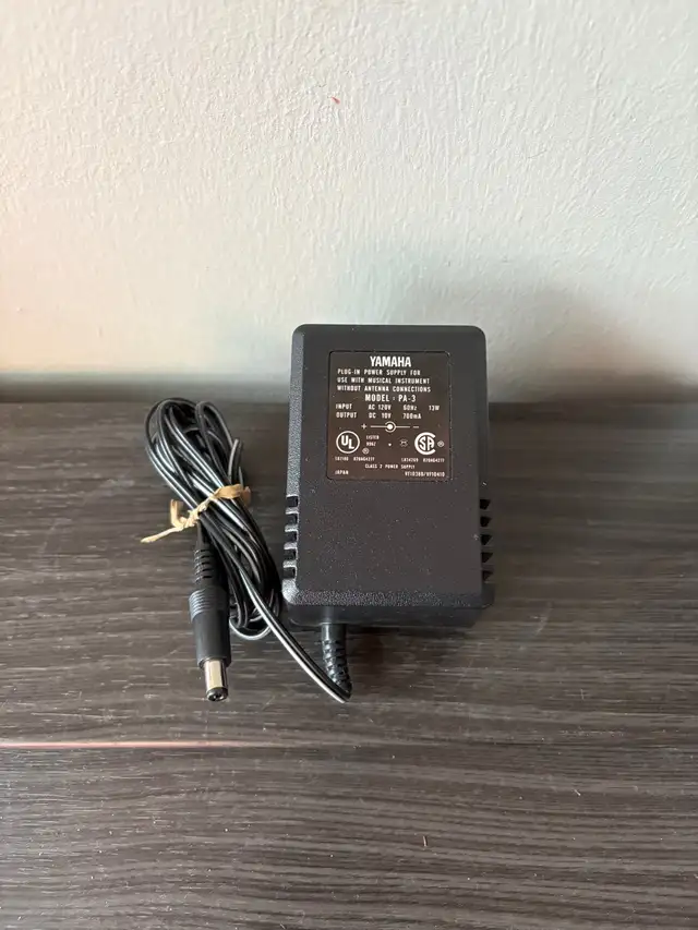 Yamaha PSR-260 Digital Keyboard + Quick Lok Stand | Pianos & Keyboards ...