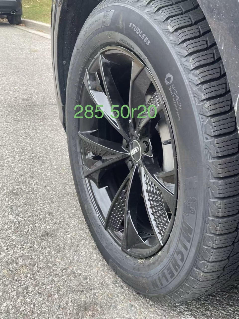 Set of 80% new Michelin winter tires with rims, fits Audi Q7 and ...