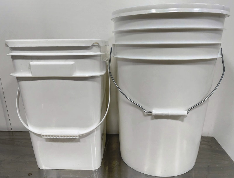 5 Gallon round w/lids and 16L square pails w/lids - Food Grade | Other ...