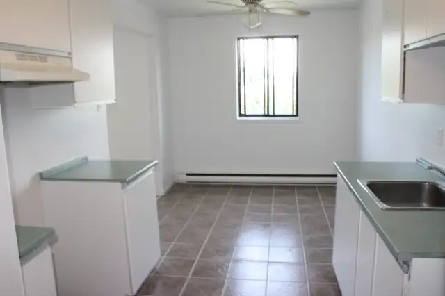 A Valleyfield - Beaux, grandes et propres: 3-1/2 et 5-1/2 | Long Term ...