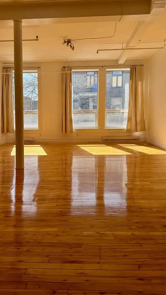 Loft lumineux au coeur village gai entre Beaudry et Berri/UQAM | Long ...