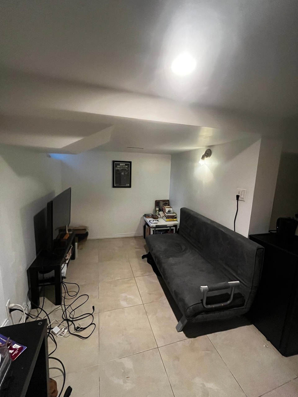 Basement Bachelor unit in Kensington Market | Long Term Rentals | City ...