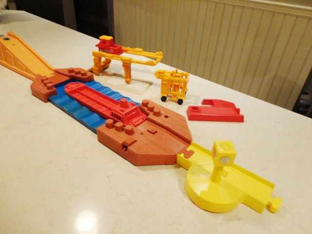 Vintage 1977 Matchbox PSI Container Ship Set - Incomplete | Arts ...