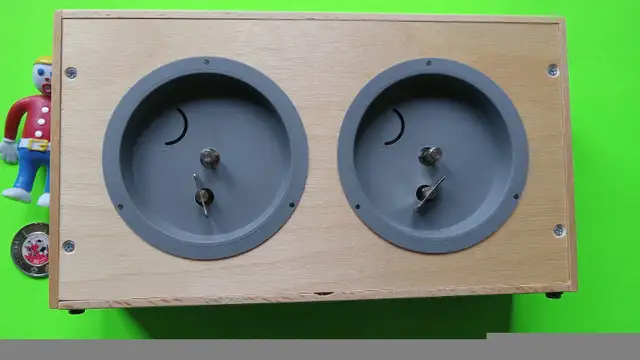 Vintage RUHLA GARDE Wooden Chess Clock (Made In Germany) | Toys & Games ...