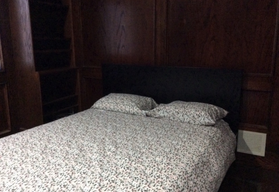 North York/ Bayview &Finch private Room | Long Term Rentals | City of ...