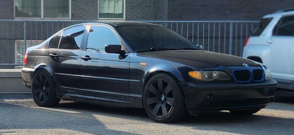 Bmw 2002 320i | Cars & Trucks | City of Montréal | Free local ...