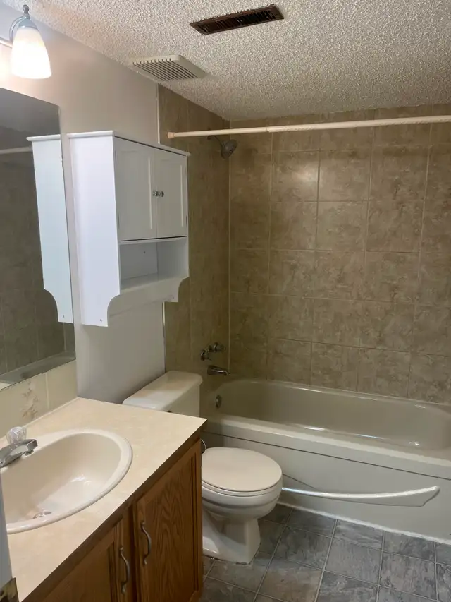 Two-Bedroom Walkout Basement Suite in Shawnessy w/Priv. Entrance | Long ...