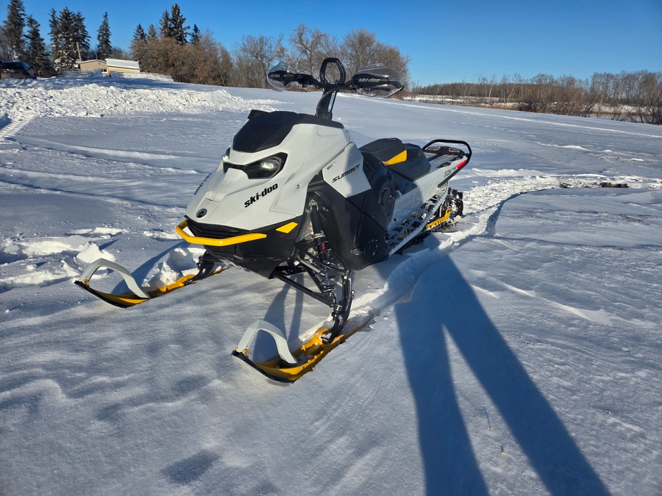 2023 skidoo summit | Snowmobiles | Winnipeg | Free local classifieds ...