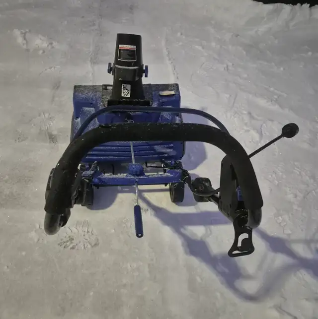 Snow Joe 15-Amp Electric Snow Blower, 21" Clearing Path w/LED ...