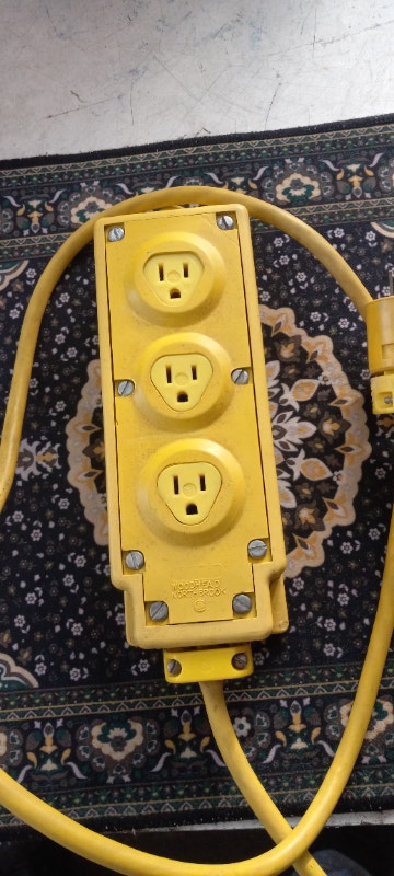 Multi - Tap Outlet Box (** Qualité Industrielle *) | Outils d'extérieur ...