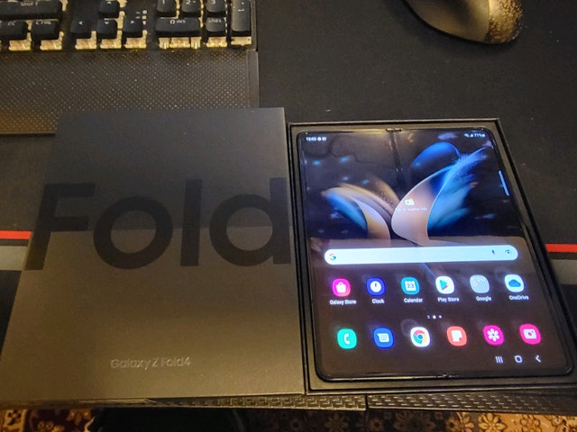 Samsung Galaxy Z Fold 4 512GB Black unlocked....$1999..Receipt.. | Cell ...