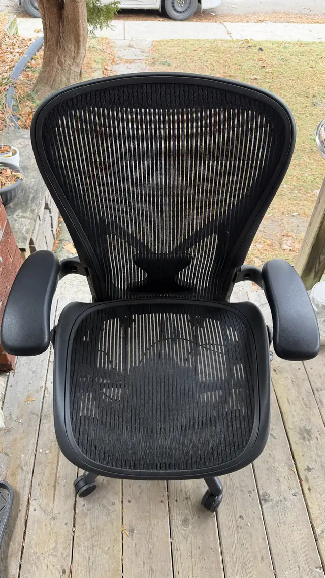 Herman Miller Aeron Size C Posture fit Office Chair | Chairs ...
