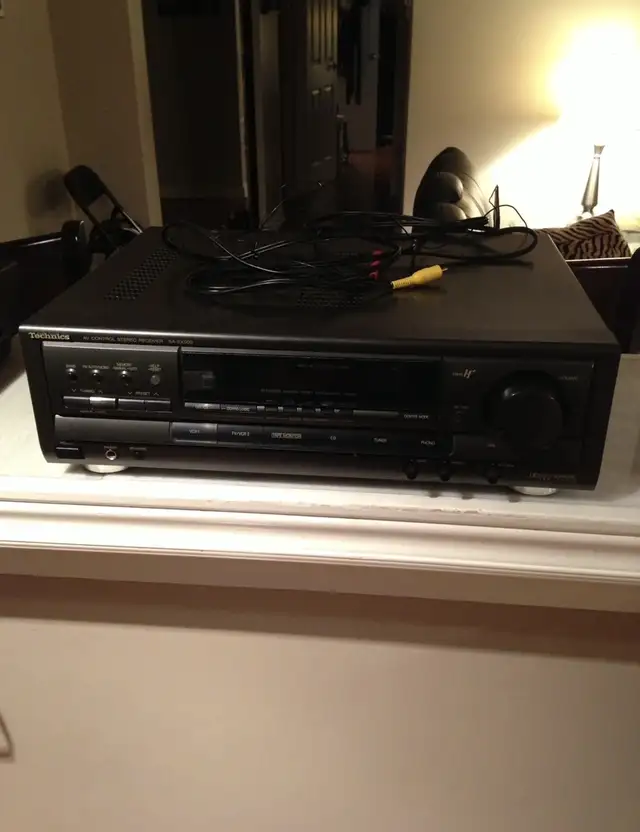 TECHNICS TOP OF THE LINE AMPLIFIER WITH 5 SPEAKER SURROUND SOUND ...