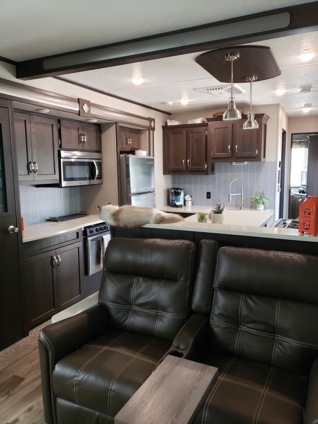 2019 Residence 40RDEN (2023 Season Paid!) | Park Models | Trenton | Kijiji