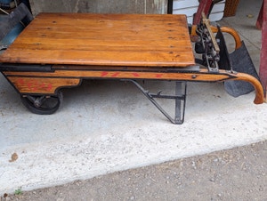 Antique Grain Scales Table in Ontario - Kijiji Canada