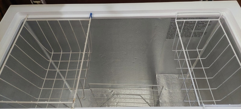 2018 Frigidaire 7.2 cu ft chest feezer with 2 bins and divider ...