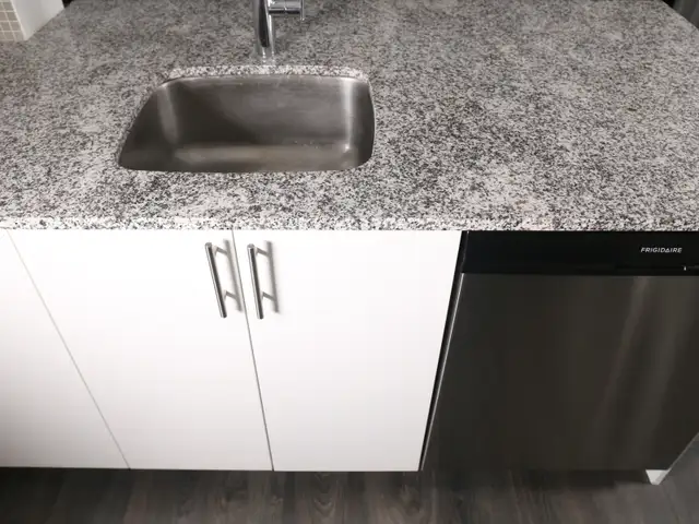 1 Bedroom Apartment Fully Furnished Turnkey UofT UTSC OCMT | Long Term ...