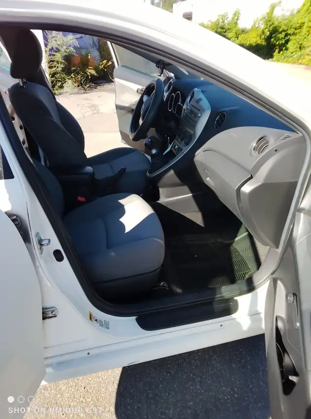 2011 Toyota Matrix Base – Reliable Hatchback, Winter-Ready, M | Cars ...