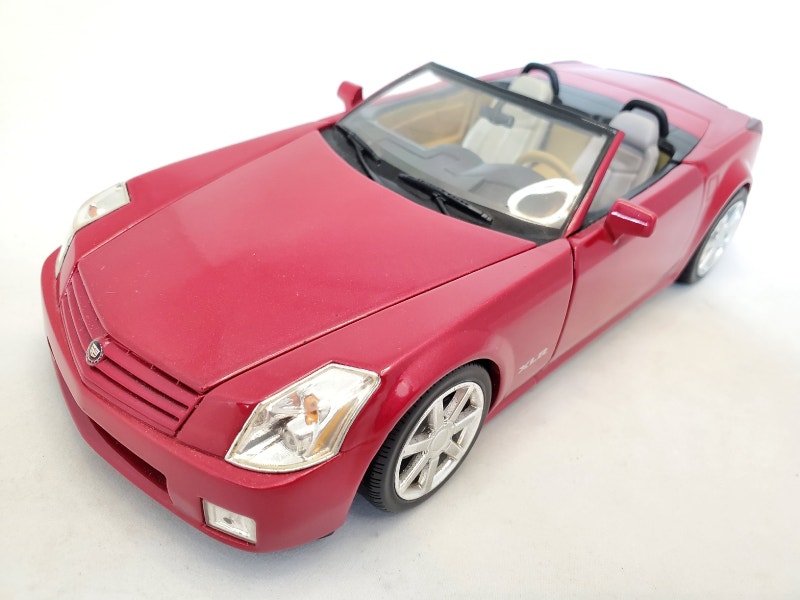 1:18 Diecast Hot Wheels Cadillac XLR Convertible Deep Red No Box | Arts ...