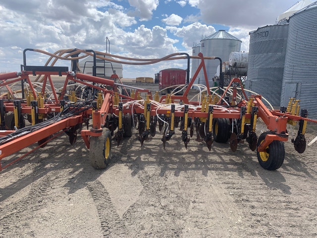 8810 bourgault | Farming Equipment | Brandon | Kijiji