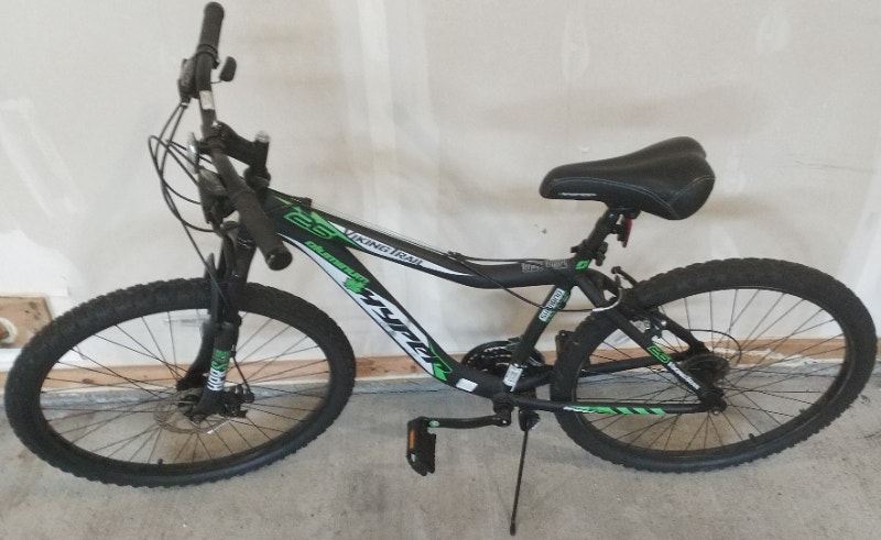 Hyper Viking Trail 21 Speed Bicycle with 26 Inch Tires | Mountain ...