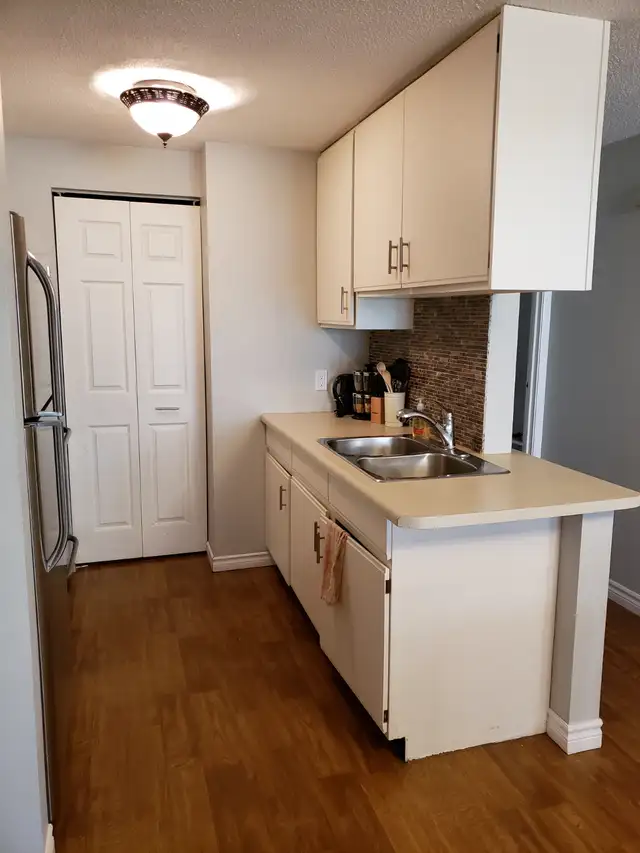 2 bedroom condo, with laundry available March 1st | Long Term Rentals ...