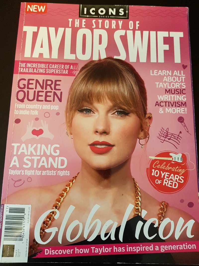 Taylor Swift/ "ICONS Magazine | Magazines | Winnipeg | Kijiji